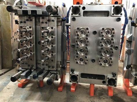 Big Size 1000T Plastic Injection Mould For Automotive Products And ...