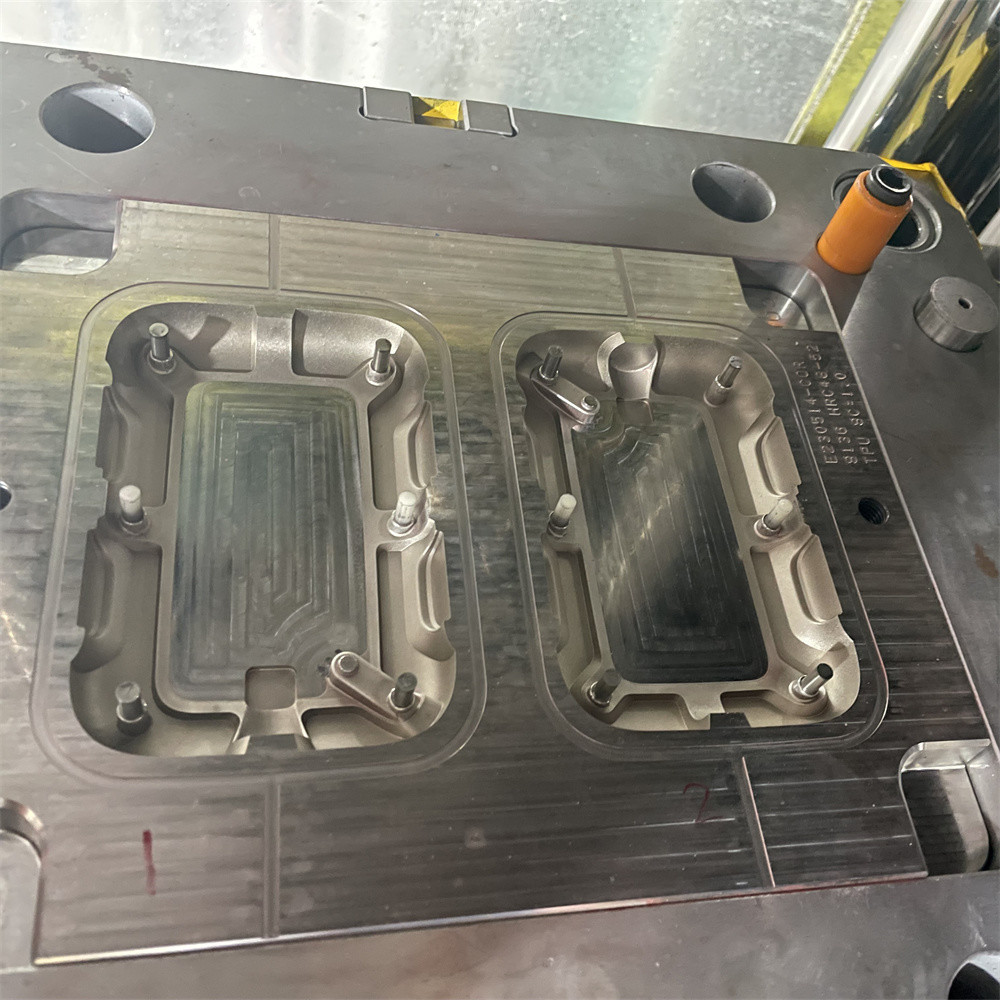 Professional 3D Texture Black Part Injection Mold Phone Case Mould LKM ...
